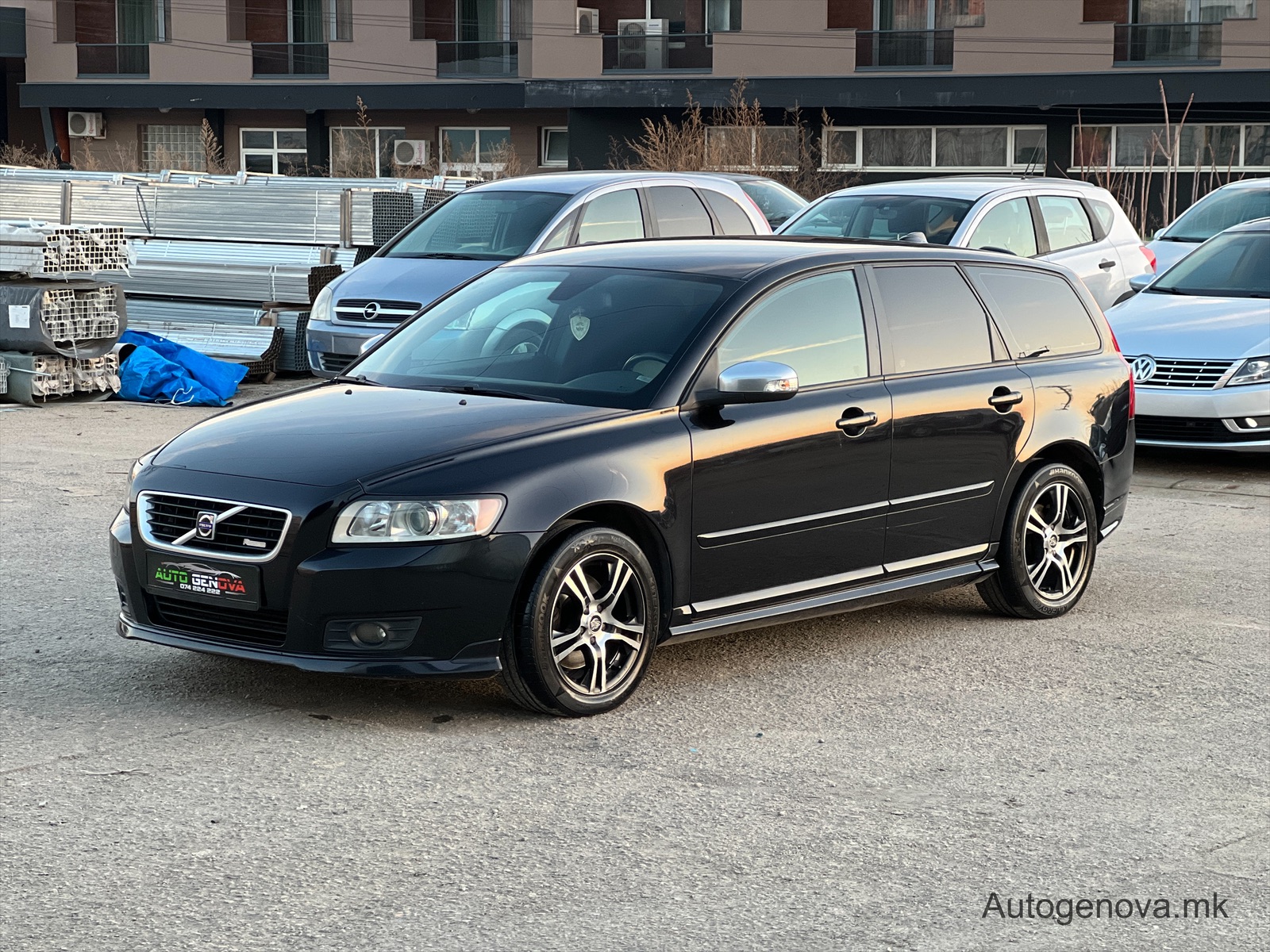 ☆VOLVO V50 R-DESIGN 2008 2.0 D 136KS FULL OPREMA☆ – Auto Genova